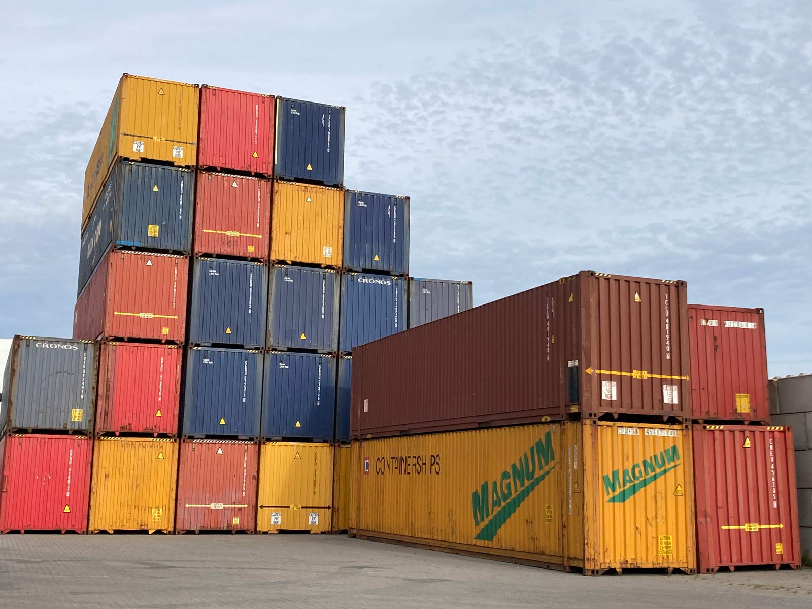 Long-Term Container Storage - APM Terminals