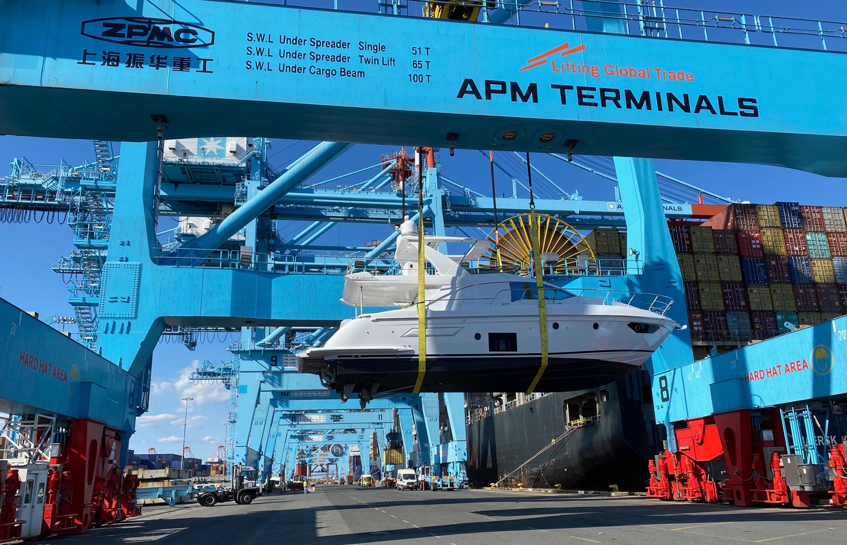 Servicios a buque y contenedores - APM Terminals